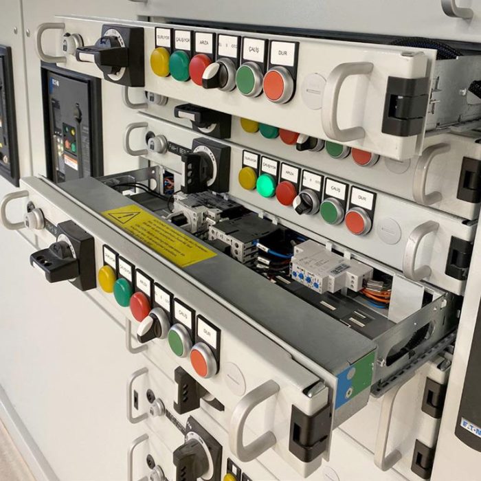 Withdrawable Panels - Lad